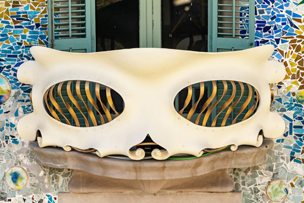5 Symbolic Elements of Casa Batlló's Façade | Casa Batlló