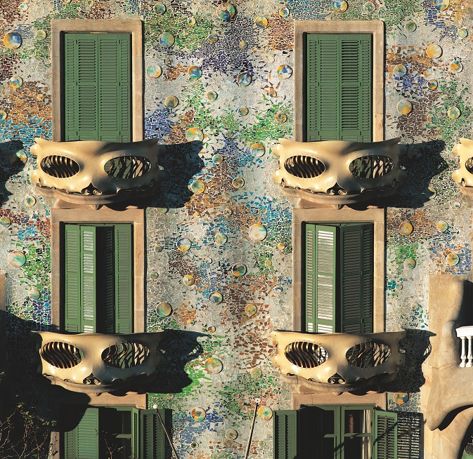 The magic of color in Gaudí's work | Casa Batlló